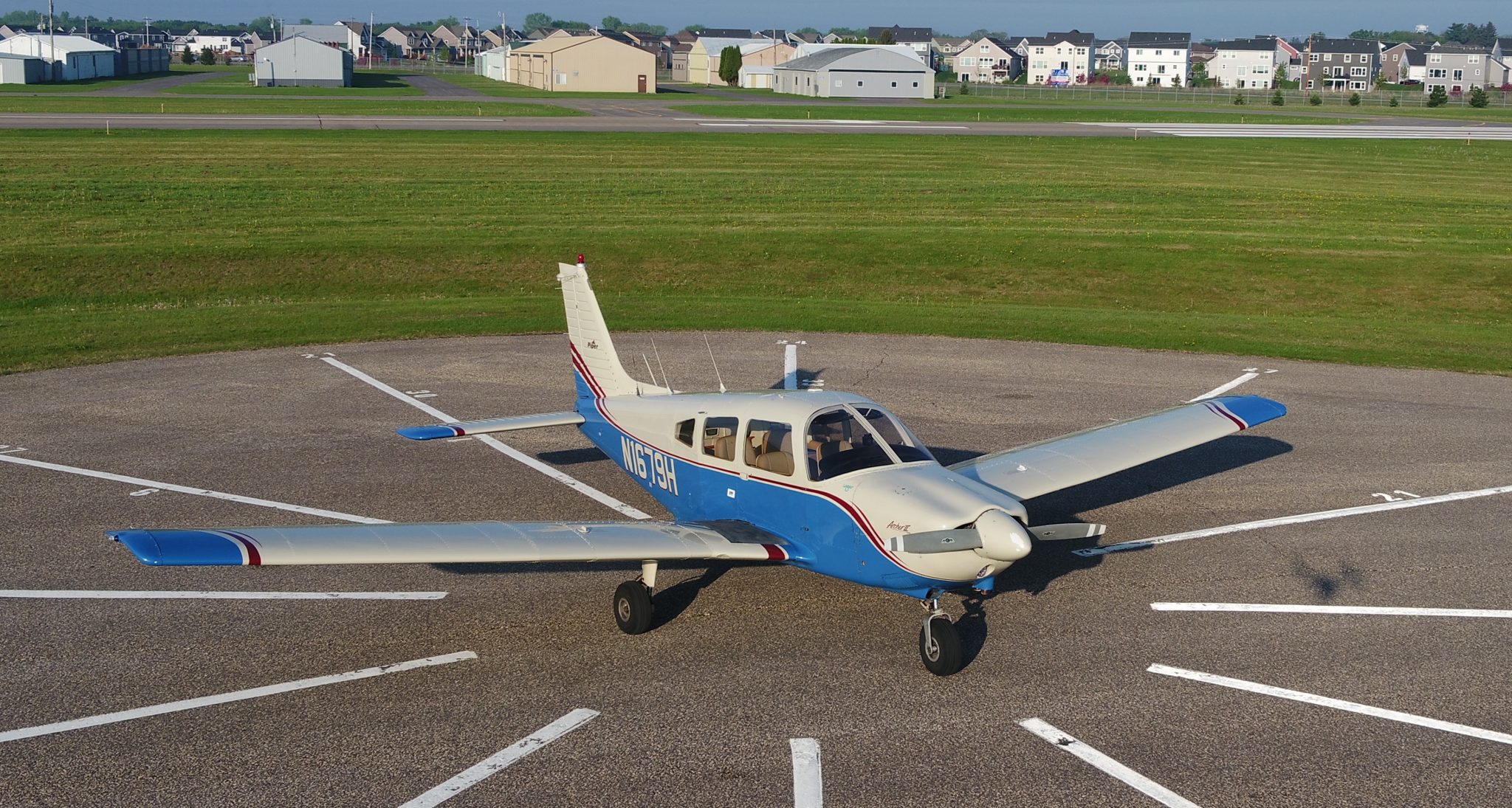 Piper Archer N1679H - Lake Elmo Aero | Minnesota Flight School