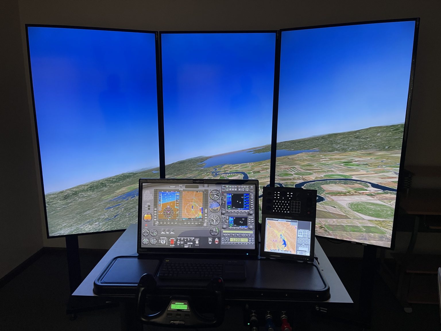 Fly This Sim - Lake Elmo Aero | Minnesota Flight School
